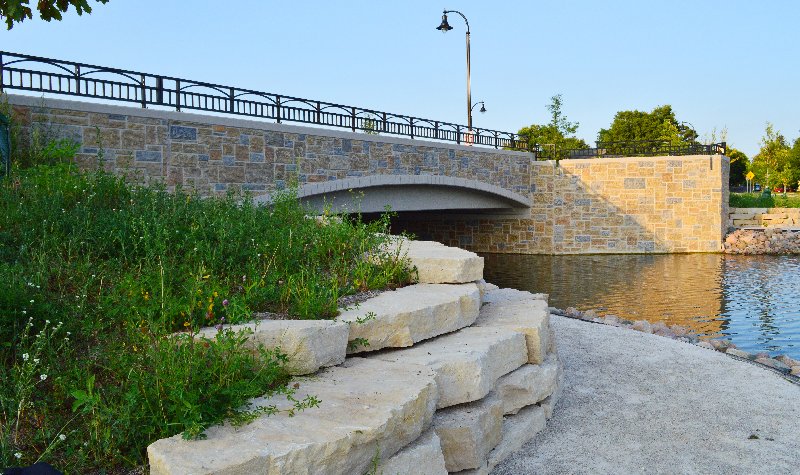 Grand Avenue Half Moon Lake Bridge - Structural Design & Analysis - Ayres