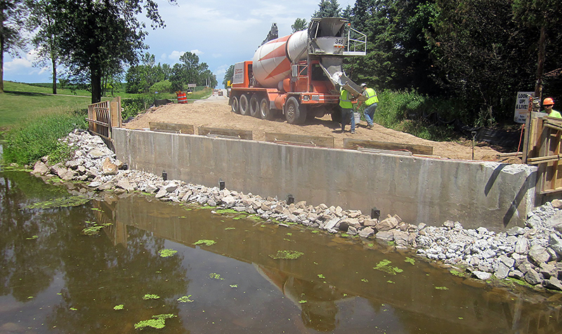 Kewaunee CTH H Bridge Rehabilitation - Construction Engineering - Ayres