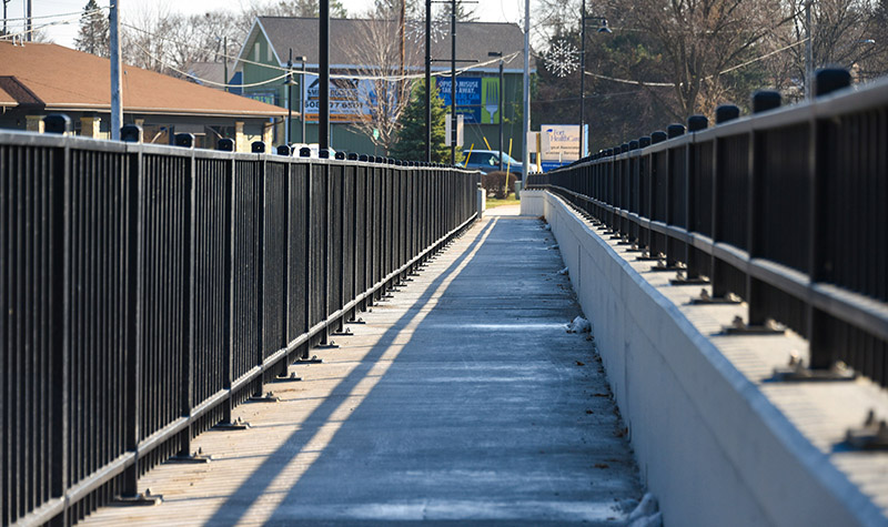 Fort Atkinson Robert Street Bridge - Roadway Design - Ayres
