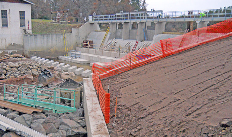 A Proactive Program at Work: Investing in Dam Repairs Averts Crisis - Ayres